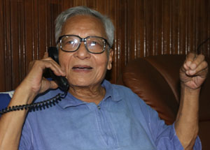 Win Tin Denies NLD Divided Over 2010 Election