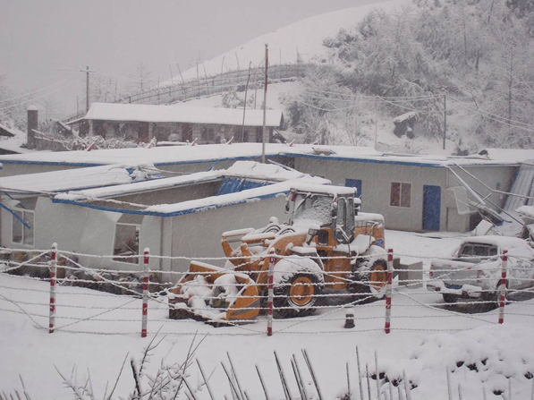 Buildings Collapse as Heavy Snow Hits Burma's Far North
